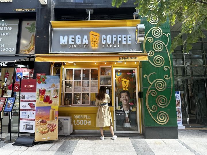 明洞の朝ごはんはSNSで話題のメガコーヒー「カムジャパン」！ | NOW！ソウル｜韓国旅行「コネスト」