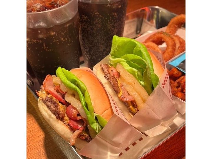 BAS BURGER 乙支路店｜乙支路・忠武路・南山(ソウル)のグルメ・レストラン｜韓国旅行「コネスト」