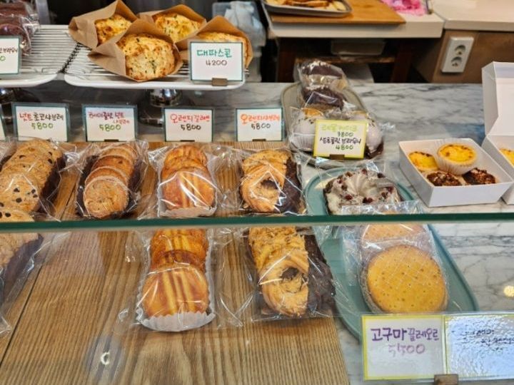 PECANI PECANOのユーザー投稿写真アルバム ｜新村・梨大(ソウル)のショッピング店｜韓国旅行「コネスト」